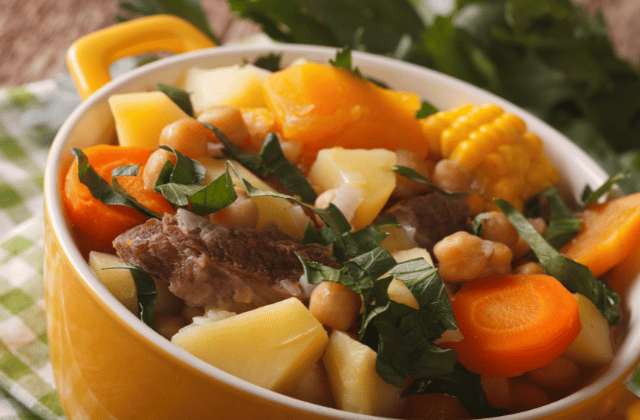 Puchero, "a Feijoada Espanhola" – Panelaterapia